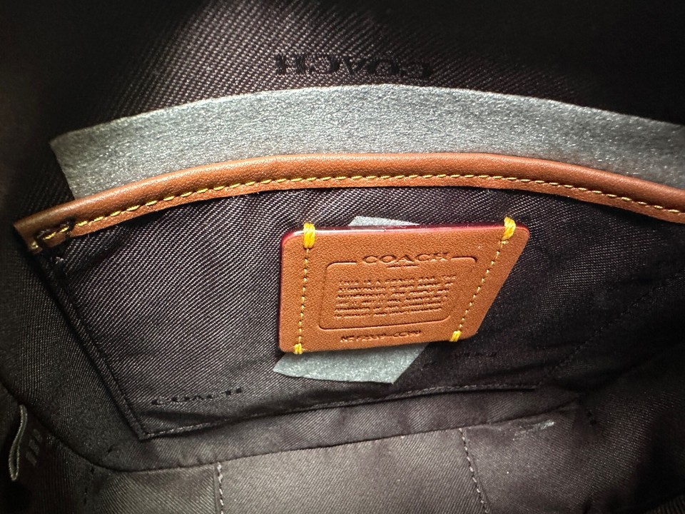 Coach Chaise Polished Black Pebbled Leather Medium Crossbody Bag C8483 ...