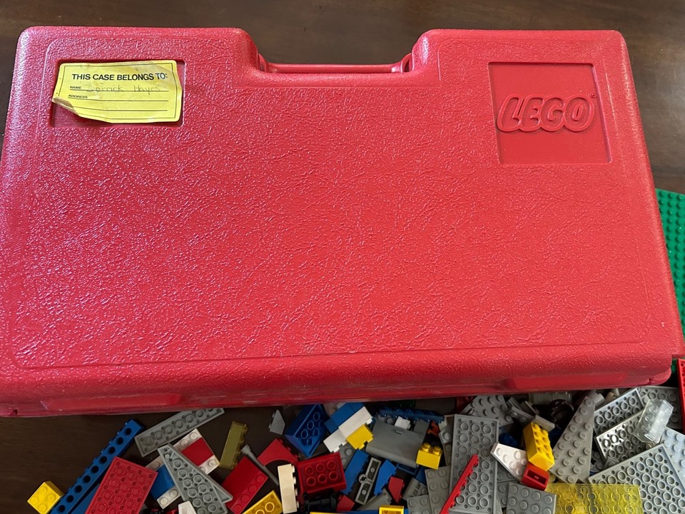 Huge Lot VTG 1980s 90s Lego Classic Space Men Pirates Case Books Mixed ...