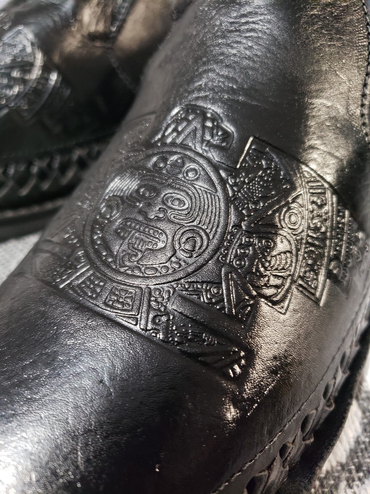 Chicano Mexicano Lowrider Indigenous Men Tooled Aztec Huelga Bird Black ...