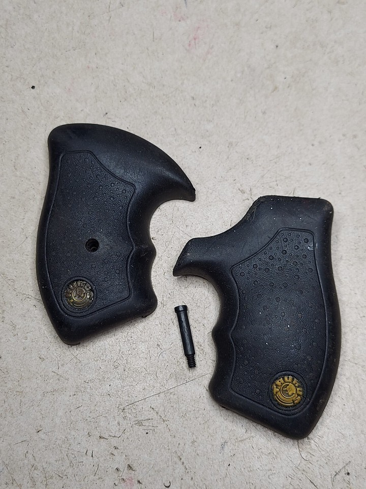 OEM TAURUS Rubber Finger Groove Grips Small Frame Revolver 85 605 856 ...