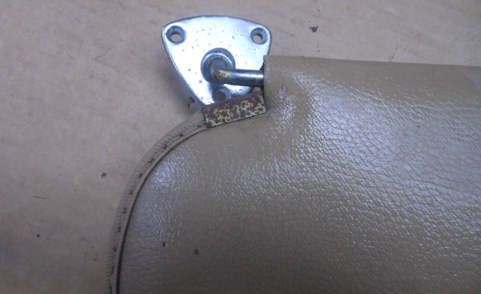 68 70 AMX JAVELIN INTERIOR TAN SUN VISOR ROD BRACKET L LEFT LH SIDE OEM ...