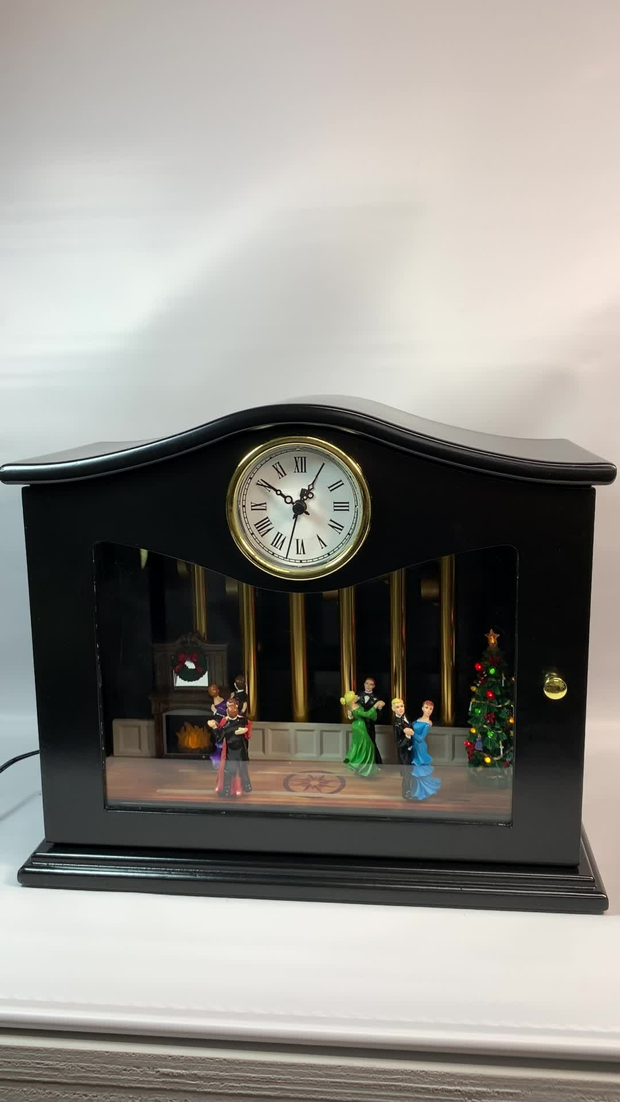 Mr Christmas Ballroom Dancers Animated Musical Chimes 70 Tunes Clock ...