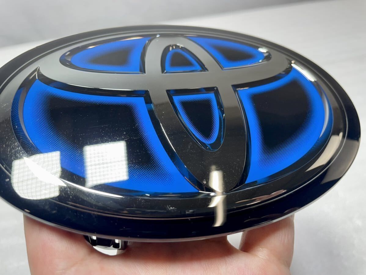 Genuine Toyota Grill Emblem 53141-33130 53141-33140 Prius Pre-Collision ...