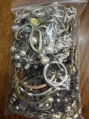 Lot#163- 2 Lbs Of Branded Fashion Jewelry ALL WEARABLE! Fossil Lucky ...