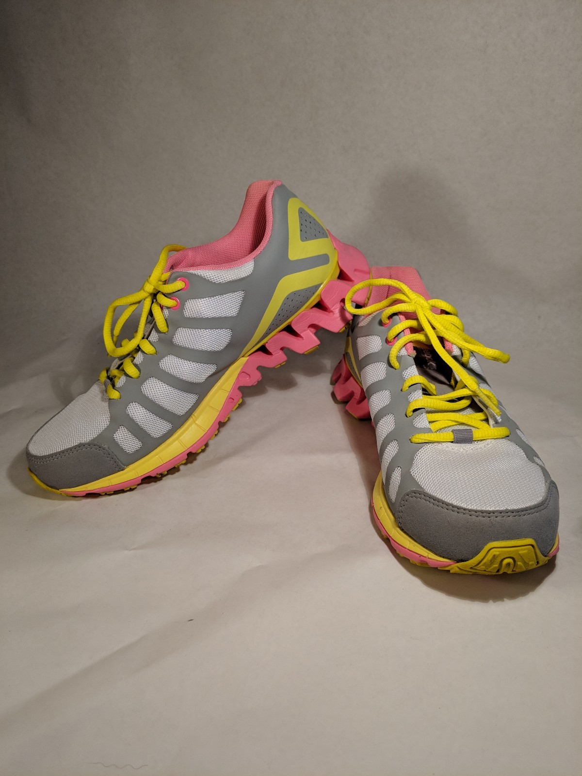 Reebok ZigTech Pink Yellow Grey White Running Shoes Women 6 | eBay