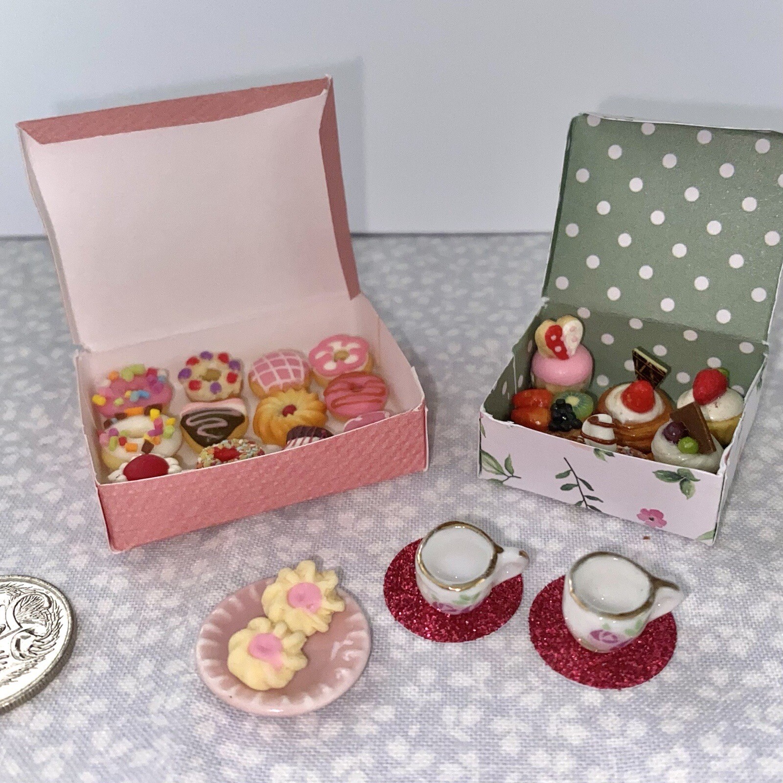 * NEW * MINI FOOD: DONUTS, CUPCAKES in BAKERY BOXES, COOKIES for BARBIE ...