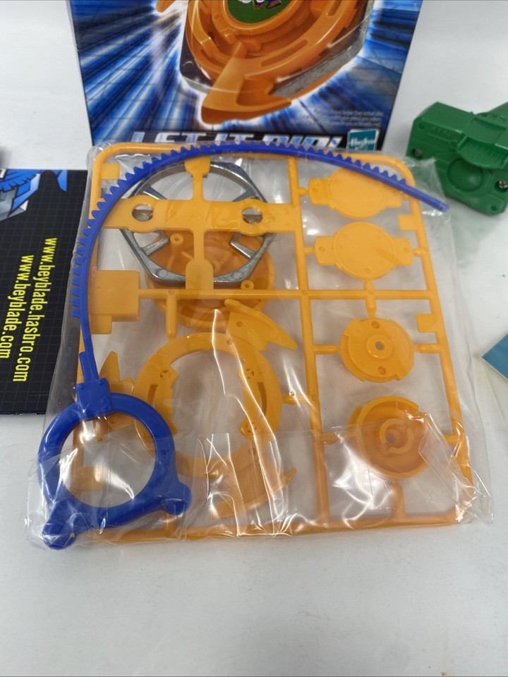 Beyblade HASBRO Bump King 16 RARE Plastic Gen 1st Series 2003 Open Box ...