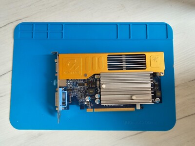 Gigabyte NVIDIA GeForce 8400 GS (GVNX84S512HP) 512MB GDDR2 SDRAM PCI ...