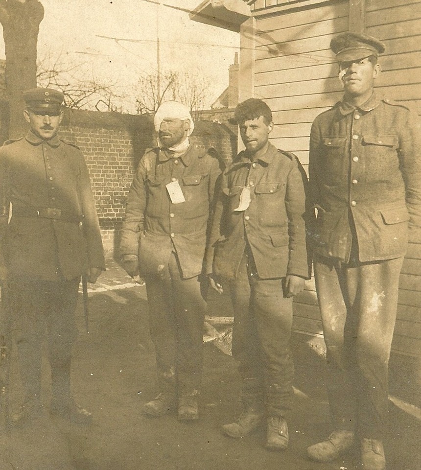 Port. Photo: RARE German Soldier w/ Trio Bandaged Captured British ...