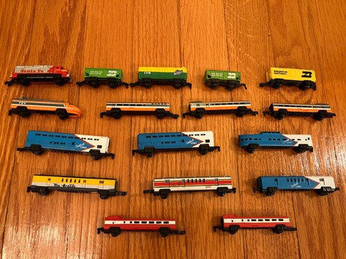 Micro Machine Trains Lot of 17 Locomotive Passenger Galoob | eBay