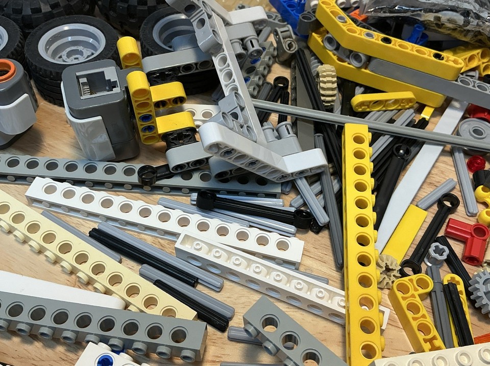 Bulk Lot - Lego Mindstorms Technic Parts Pieces NXT 2.0 Beams Gears ...