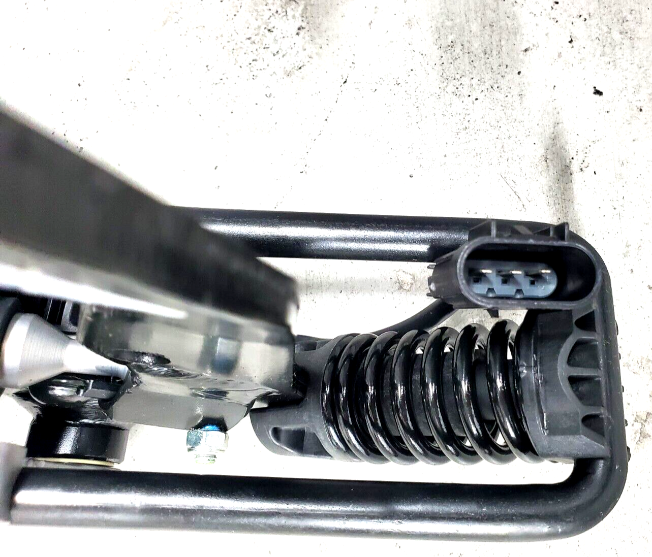 WAB 965 001 208 0, S9650012080 | Genuine Wabco Hydraulic Clutch Pedal ...