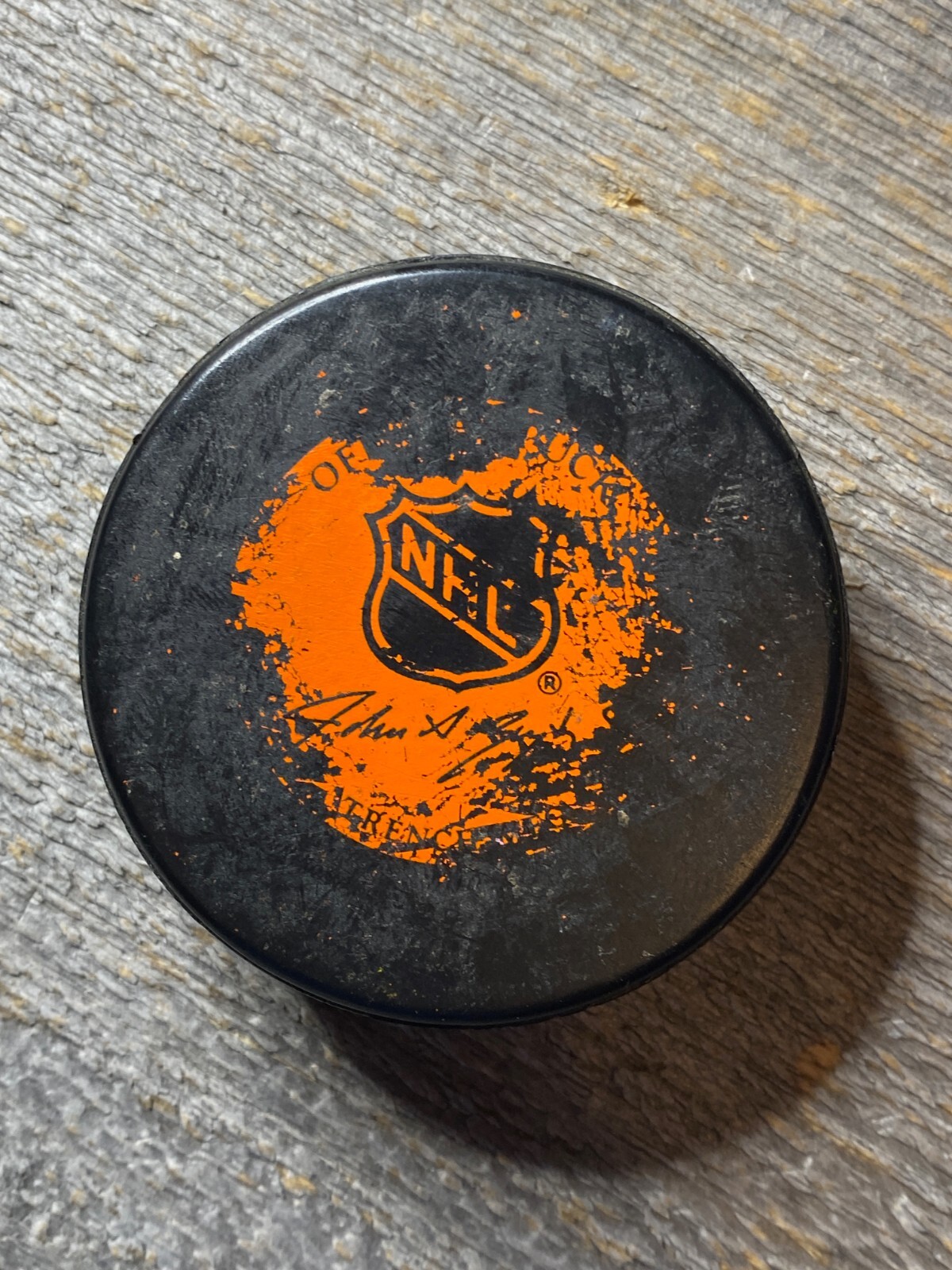 Michigan State university men official game hockey puck Green NHL ...