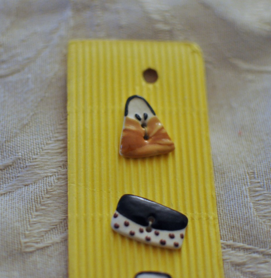 INCOMPARABLE BUTTONS HANDBAG NOVELTY BUTTONS HANDMADE & HANDPAINTED (5 ...