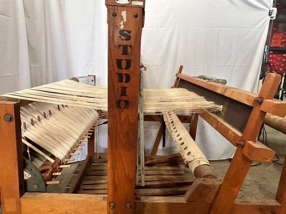 Newcomb Studio Art Rug Loom T0557 | eBay