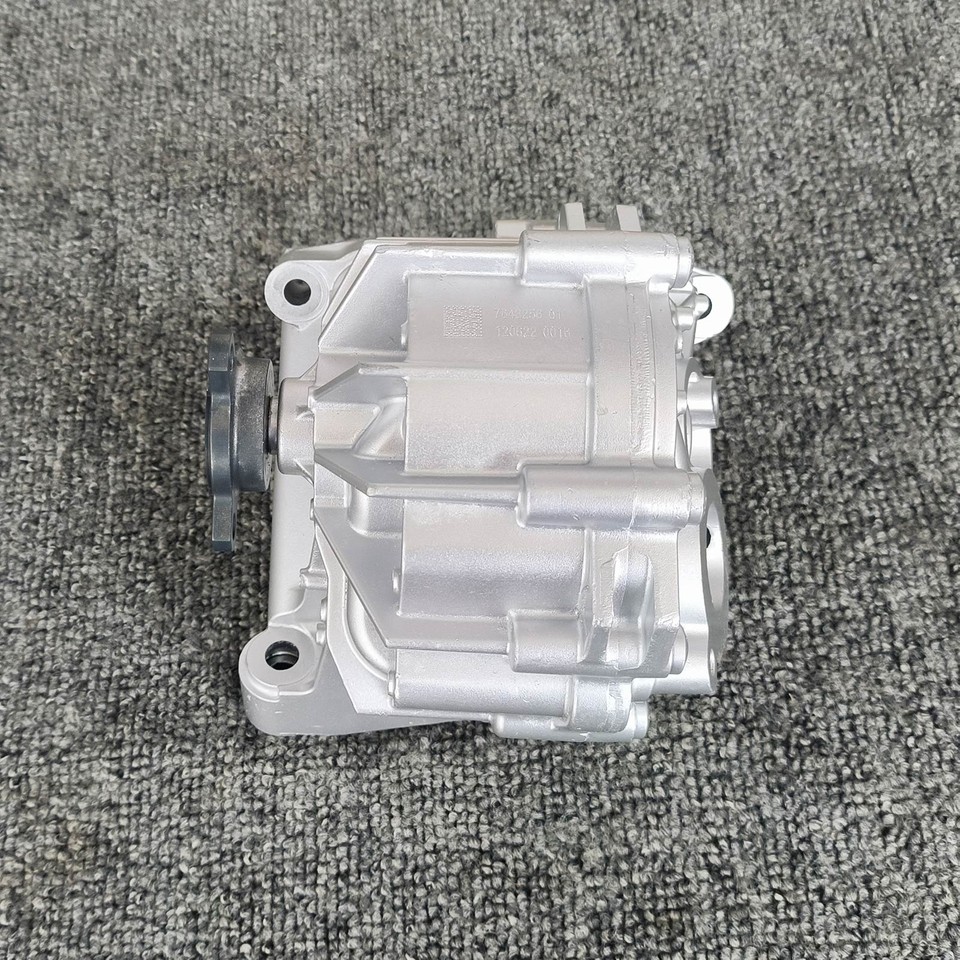 11417643256 Genuine Engine Oil Pump For BMW F01 F02 F12 F13 F10 550i ...