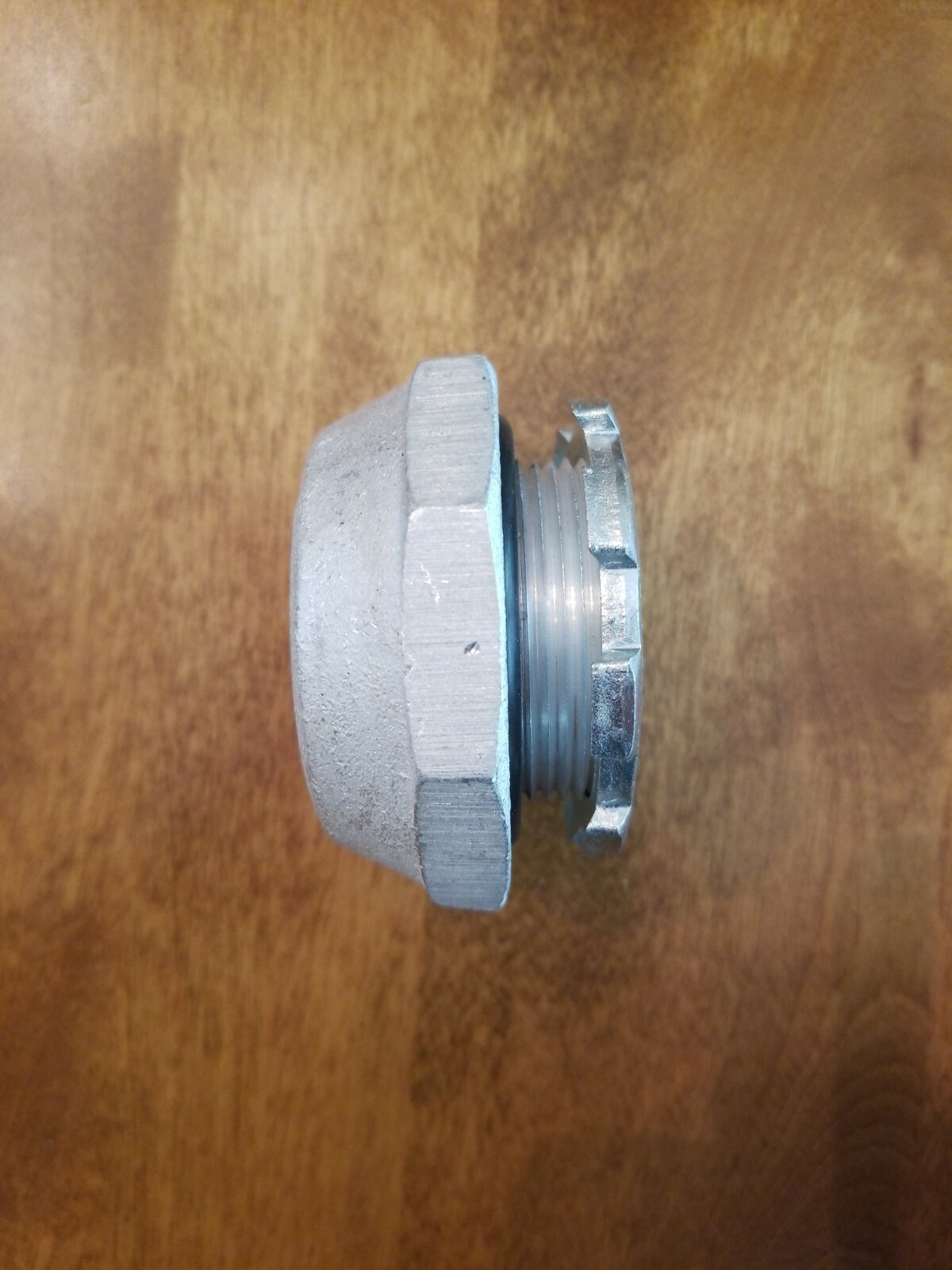 Thomas & Betts 374AL, BOX OF (2) 1-1/2 INCH ALUMINIUM BULLET HUB ...