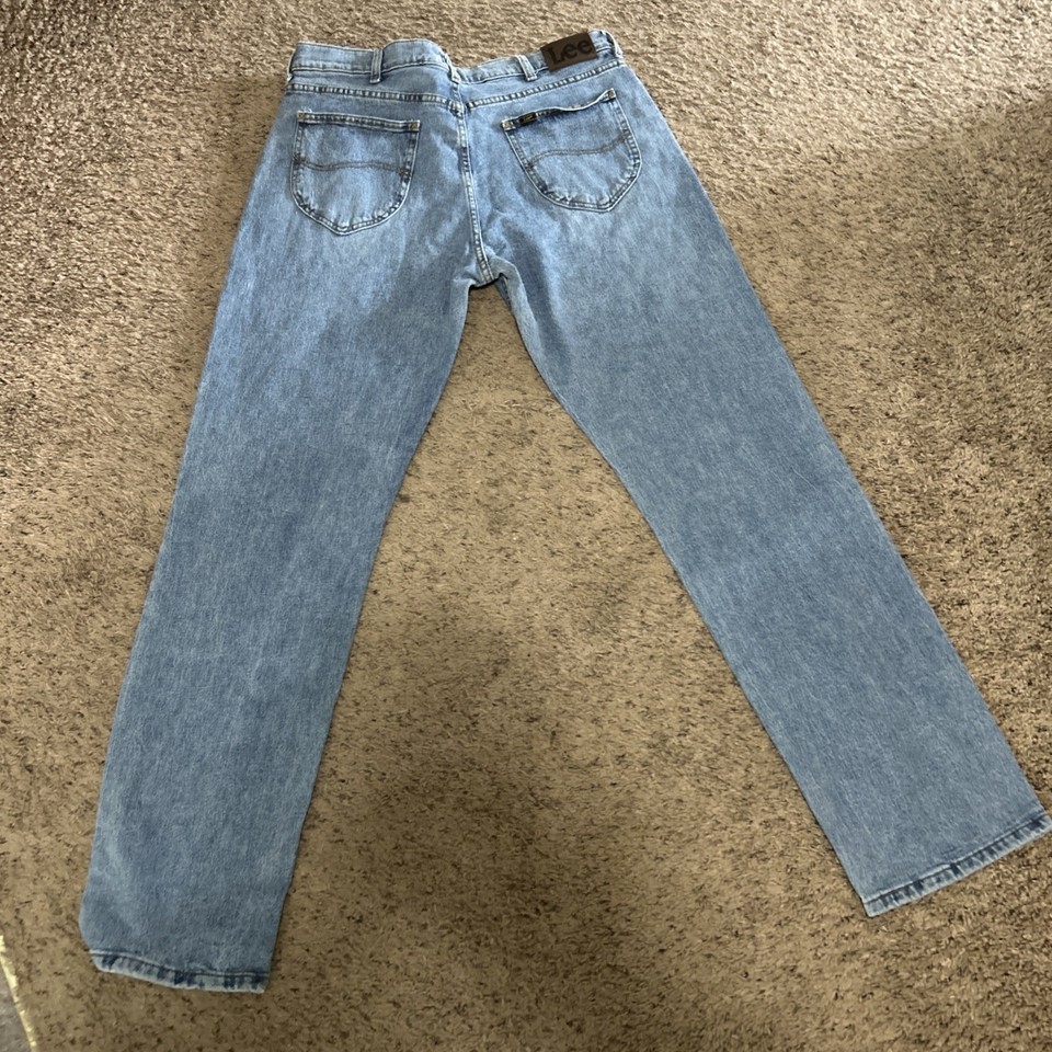 Brand New Relaxed Fit, Straight Leg, Icy Blue, Lee Blue Jeans, Size ...