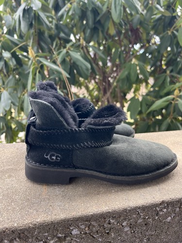 Ugg McKay Boots Black Genuine Sheepskin Size 6 New Without Box Wool ...