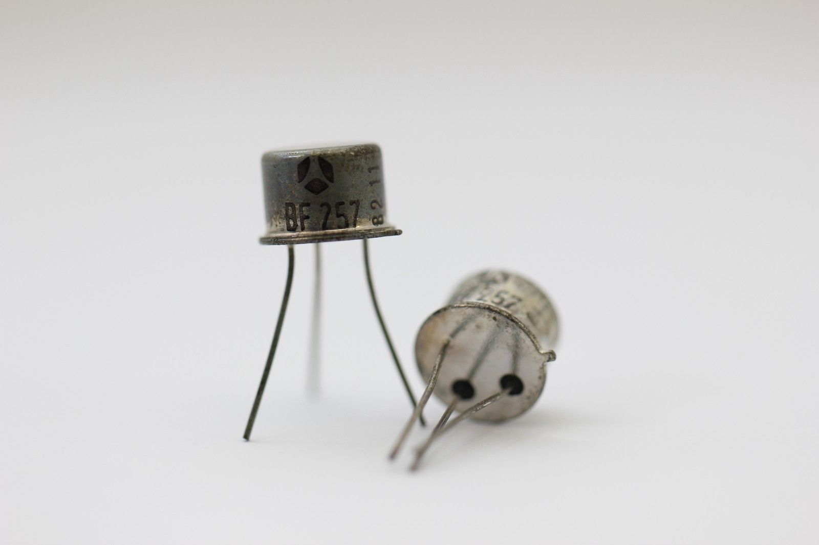 BF257 THOMSON TRANSISTOR NOS( New Old Stock ) 1PC. C95U512 ...