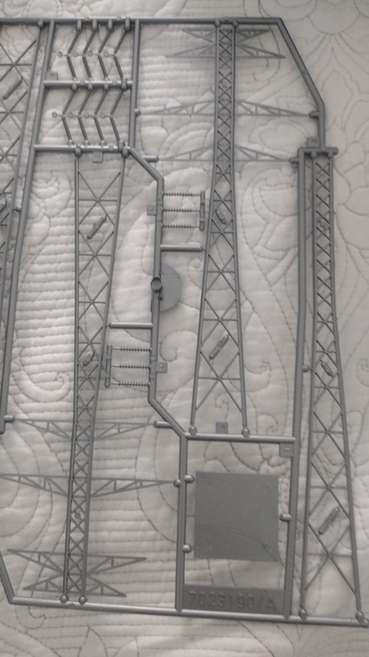 READ Kato N Scale Electrical Power Line Tower Kit only 2-Pack not 3 23 ...