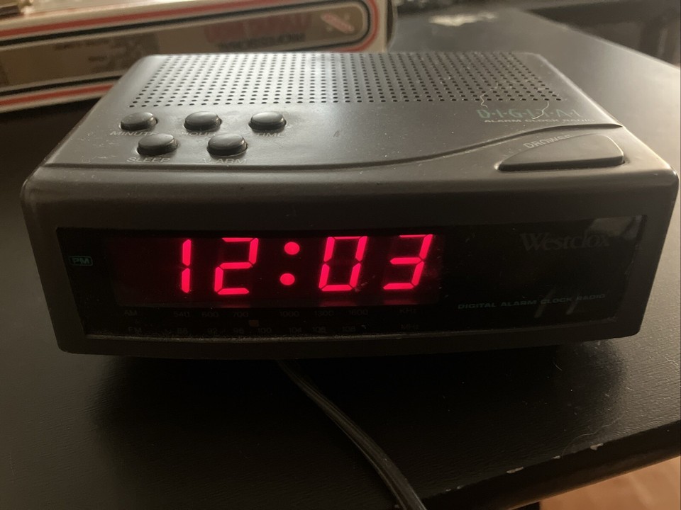 WESTCLOX AM FM Digital Alarm Clock Radio Model # 80181 Works | eBay