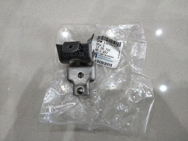 Vauxhall Insignia Radiator Support Upper Bracket Genuine 13239137 for ...