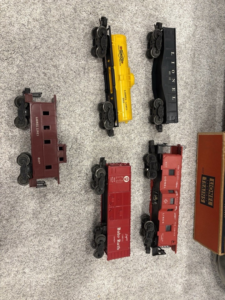 Lionel PW 610 Erie NW-2 Diesel Switcher Locomotive plus 5 lot of train ...