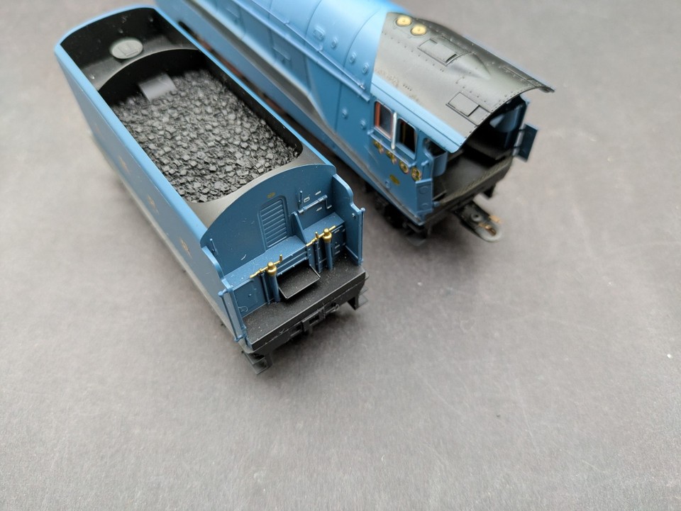 HORNBY R2339 LNER BLUE 4-6-2 class A4 Mallard loco 4468 nr mint | eBay UK