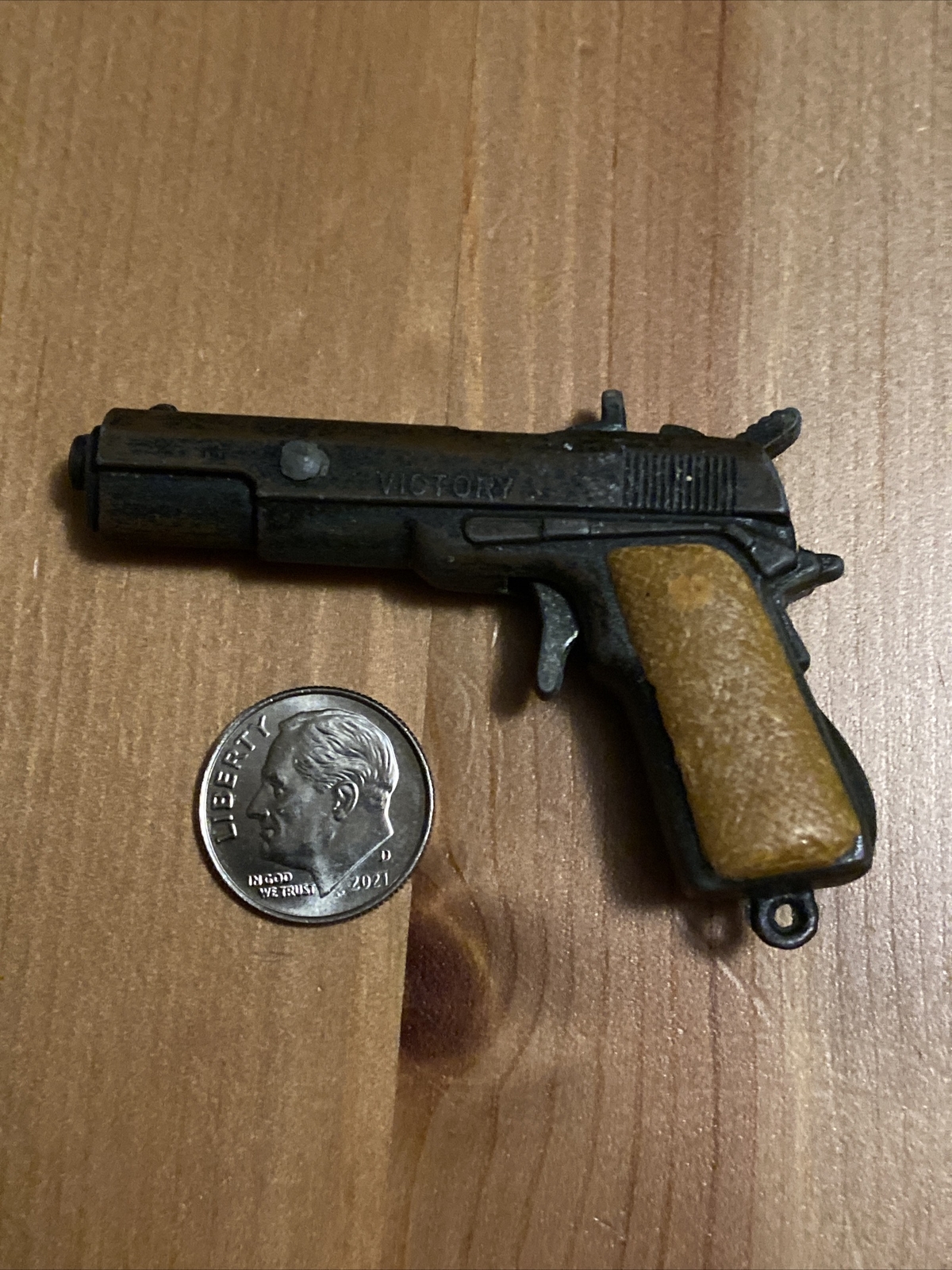 VINTAGE VICTORY MINI CAP GUN DIE CAST KEYCHAIN | eBay