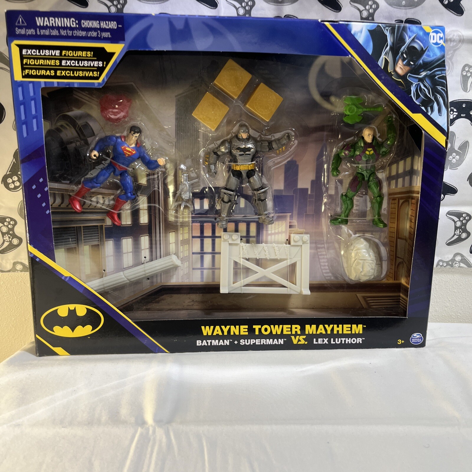 DC Comics Batman Wayne Tower Mayhem Armored Batman + Superman Vs. Lex ...
