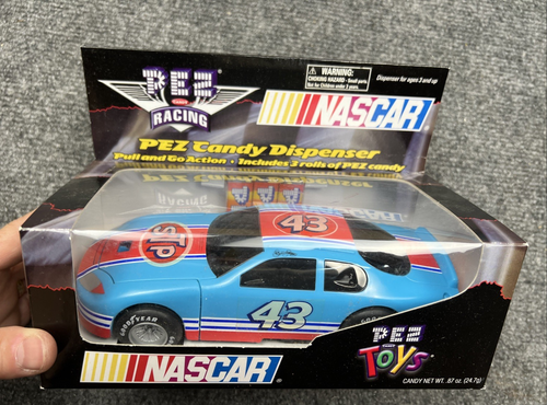 PEZ NASCAR #43 Richard Petty Race Car Pull & Go Candy Dispenser NEW ...