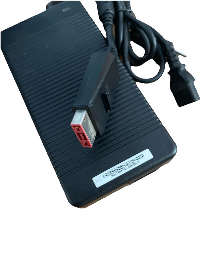 ASUS XG Station Pro Thunderbolt 3 USB 3.1 External Graphics Card Dock ...