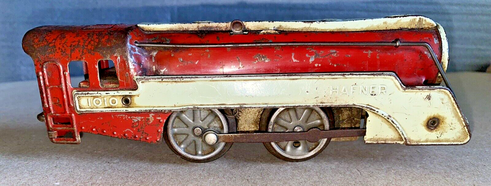 HAFNER PRE-WAR WIND-UP #1010 TRAIN ENGINE & GLEN ELLYN TRAIN STATION ...