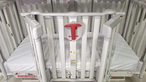 Stryker Cub FL19H-4 FL19-001886 Pediatric Crib | MFG 2013 | eBay