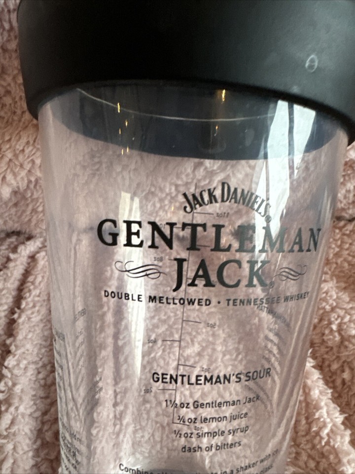 Jack Daniels Gentleman Jack Glass Cocktail Shaker with Silicone Top ...