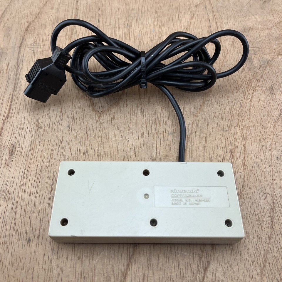 Original Authentic OEM Nintendo NES Controllers- NES-004 Tested Works ...