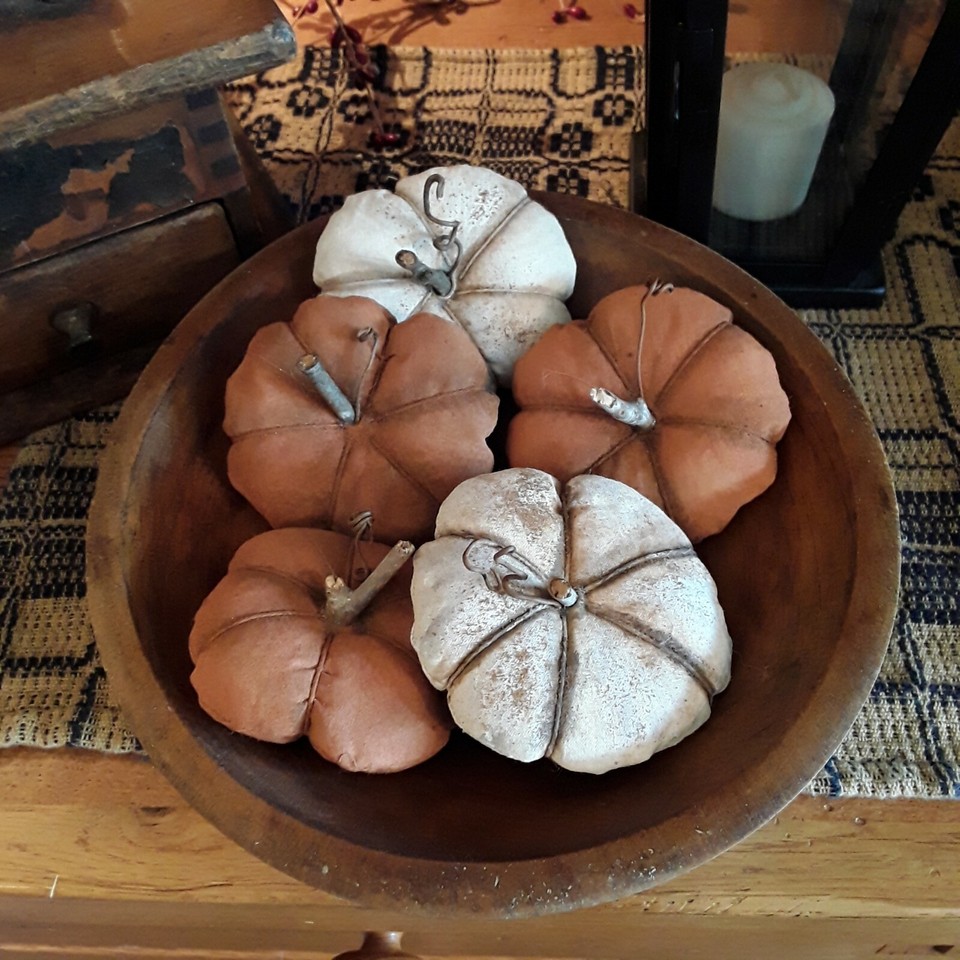 Primitive fall pumpkins, pumpkins, fall pumpkin, white pumpkin ...