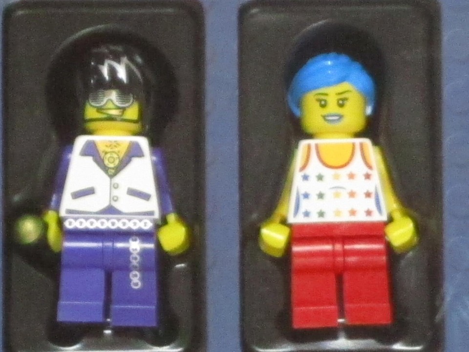 LEGO Musicians Minifigure Collection Toys R Us Exclusive | eBay