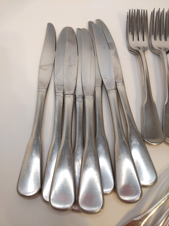 40 pc Set for 8 SSS by Oneida Stainless Flatware Colonial Boston ...