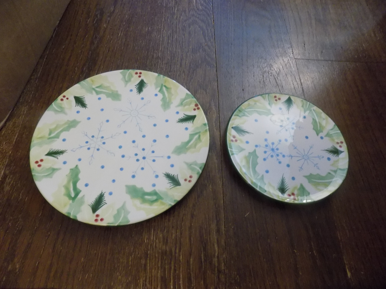 Lot TempTations Bakeware Holly Leaves Berry Christmas 10" Cake serving ...