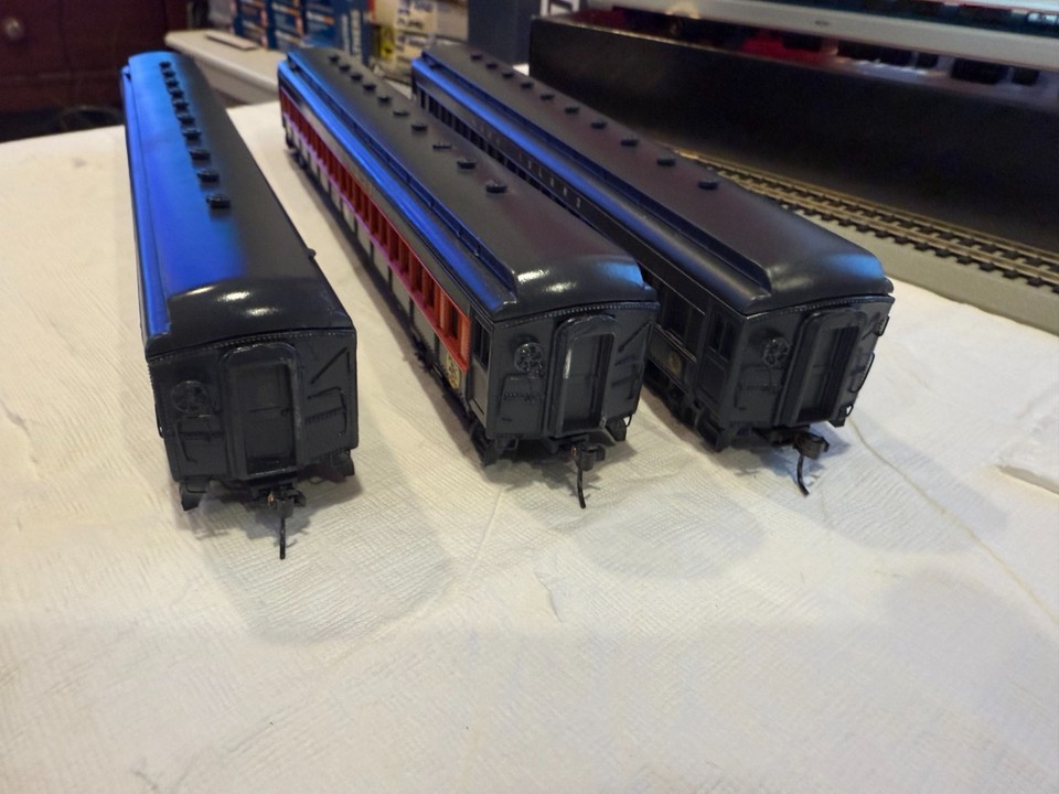 BACHMANN HO SCALE LONG ISLAND RAILROAD COACHES 3 DASHING DAN#813-817 ...