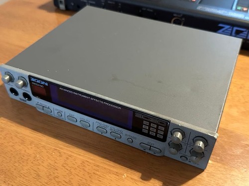 Zoom 9030 Multi-Effects Processor with 8050 Foot Controller and Cables ...