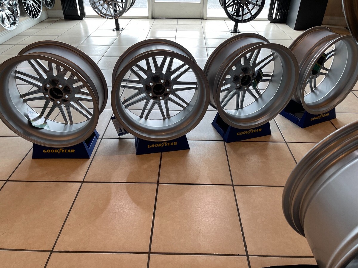 Xo Wheels Milan Silver Niche M164 ANZIO Gloss Black 22x9 +38 5x112mm