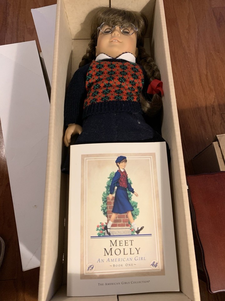 Pleasant Company Molly McIntire American Girl Doll 18" | eBay