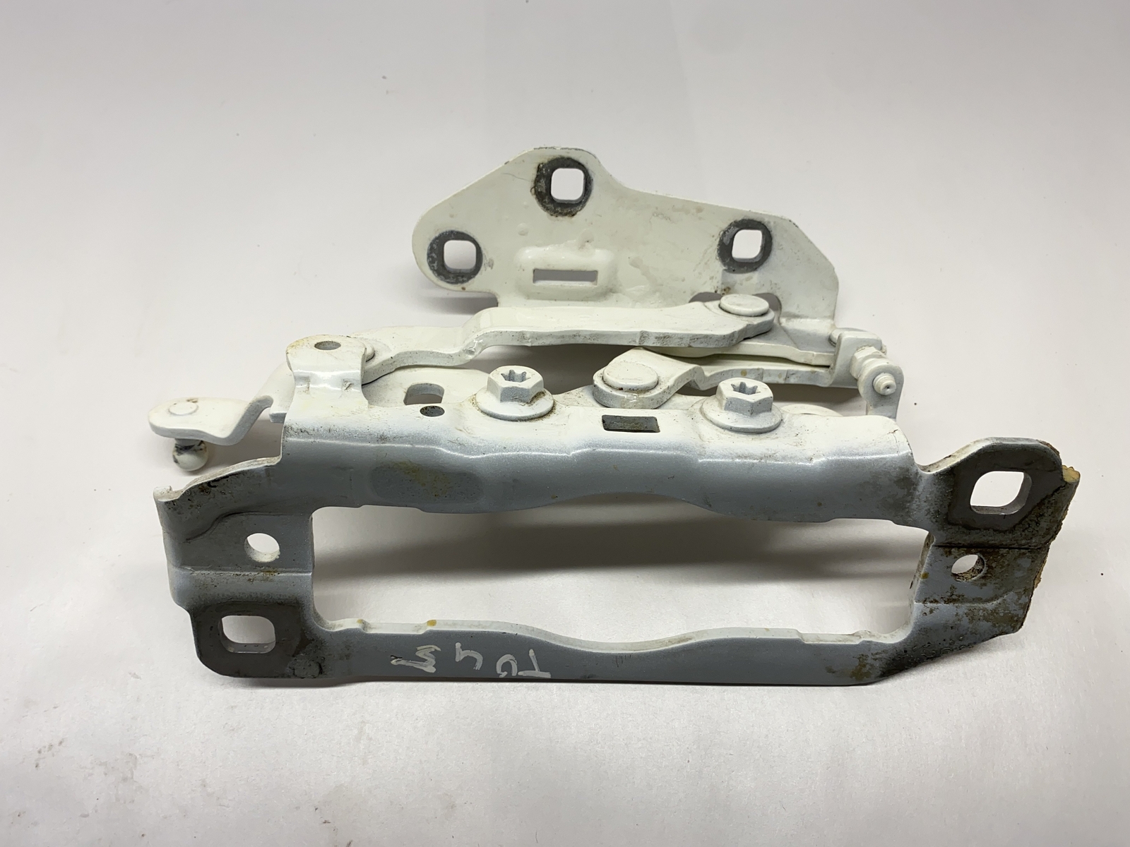 MERCEDES-BENZ CLS W218 C218 2012 Front Left Bonnet Hood Hinge ...