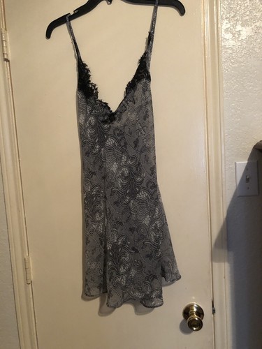 Victoria’s Secret Semi Sheer Sleep Chemise Black& White Paisley W ...