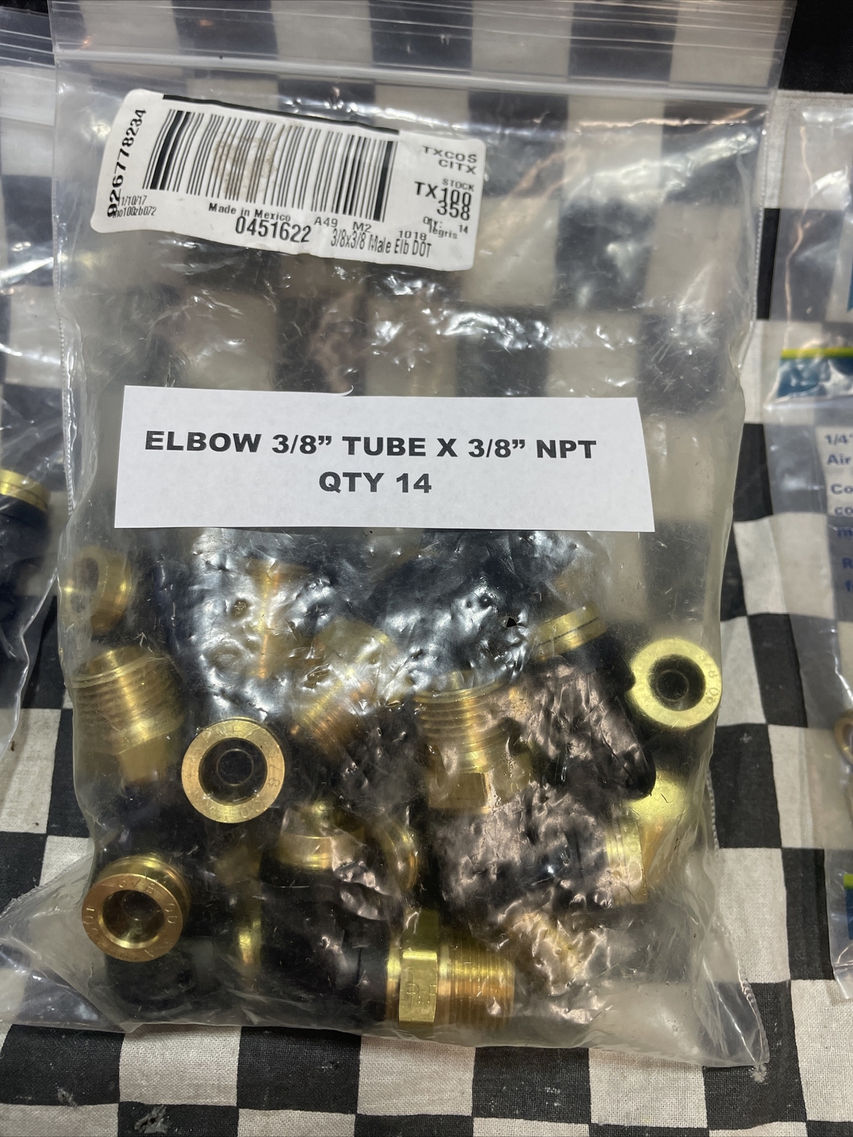 Parker Quick disconnect ELBOW UNION 12MM, 3/8", 1/4" TUBE X 3/8" NPT ...