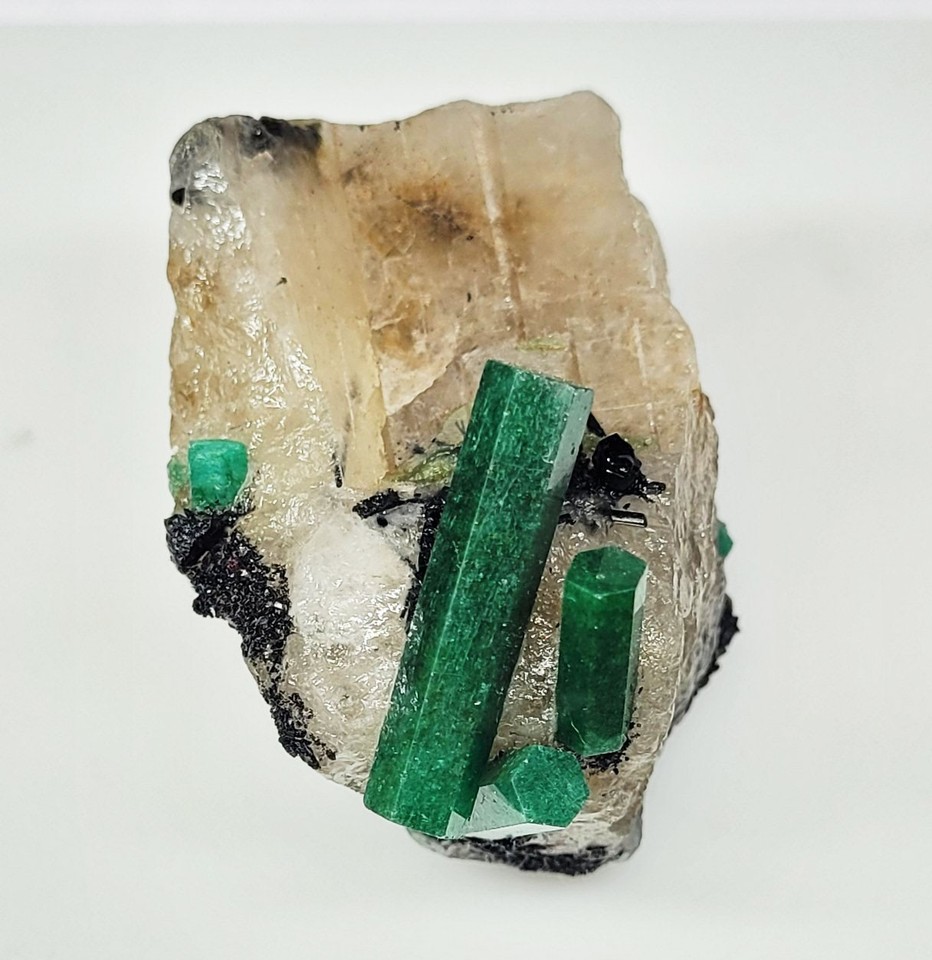 430 Ct Natural Zambia Emerald Matrix Rough Emerald Specimen Crystal ...