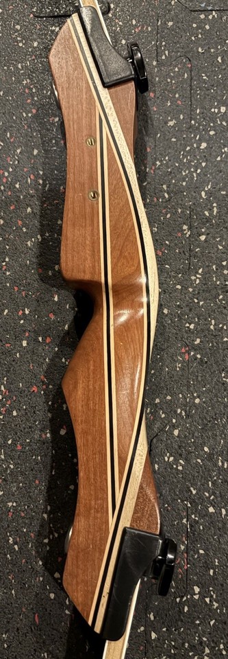 Internature Warrior Takedown Recurve Bow – RH – 20 lb – Excellent ...